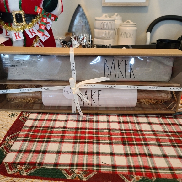 Rae Dunn | Kitchen | Rae Dunn Bake With Apron | Poshmark